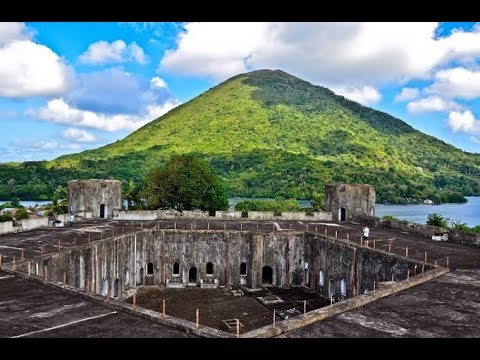 Benteng Belgia Banda naira maluku keren abis - YouTube
