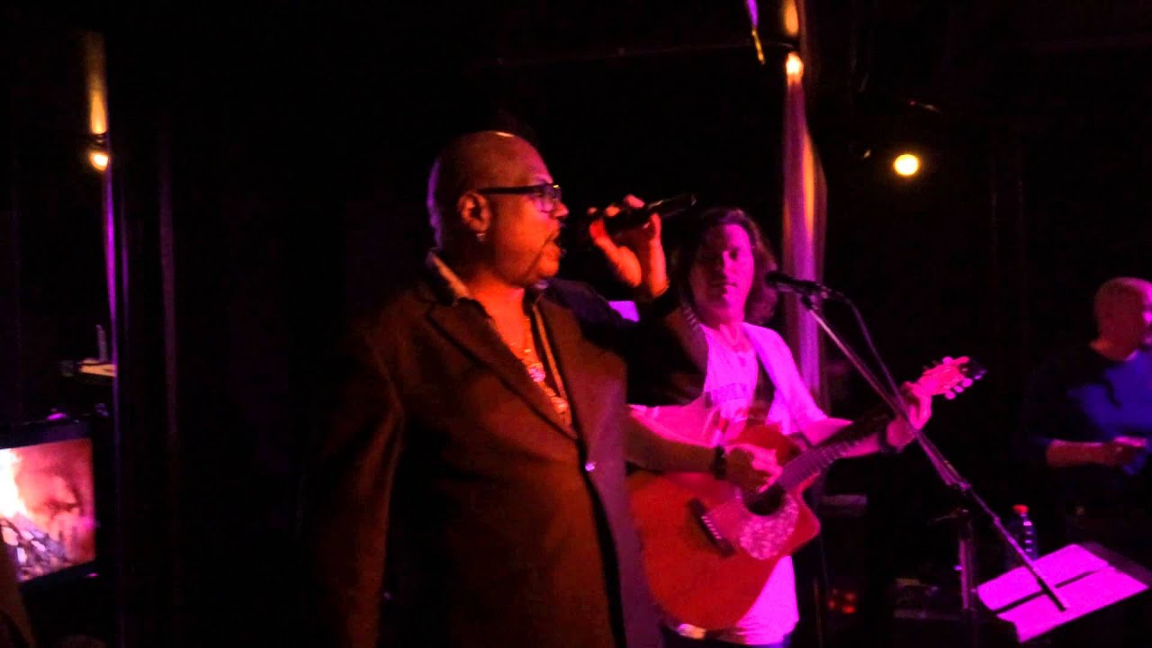 Butch Williams sing Gnarls Barkleys Crazy bei Ulle&Töle in der Trompete ...