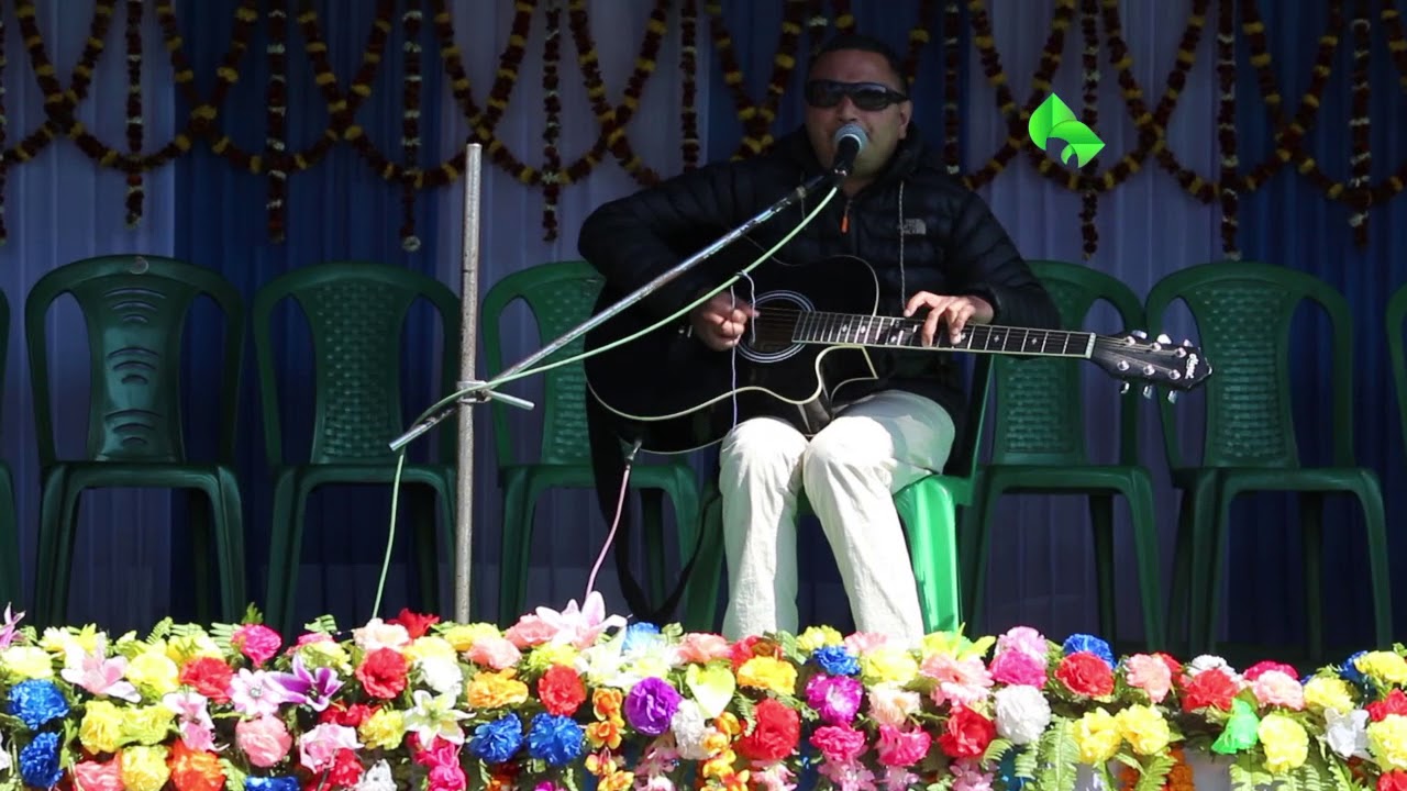 Blind Man Singing and Playing Guitar Miraculously. Must Watch - YouTube