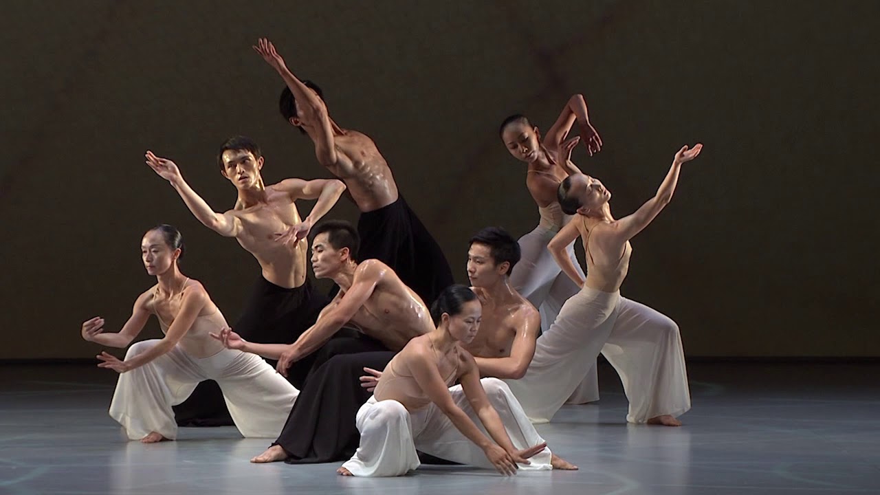 Cloud Gate Dance Theatre of Taiwan Pine Smoke - YouTube