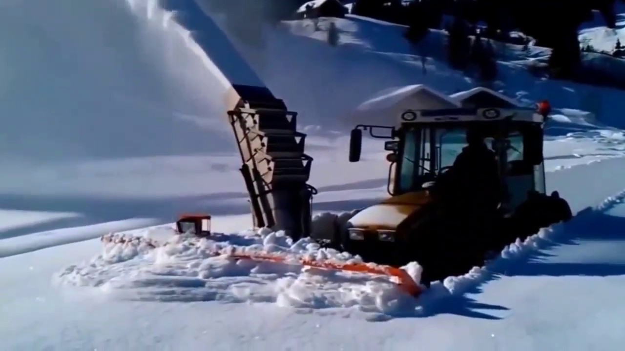 AMAZING... Heavy Equipment Snow Removal - YouTube