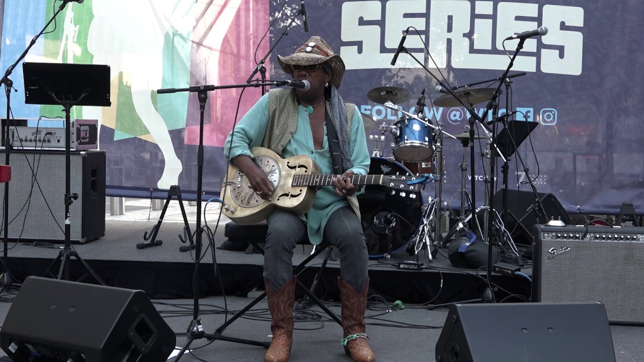 Jimy Graham Rock Me Baby Medley #MYWTC 2017 - YouTube