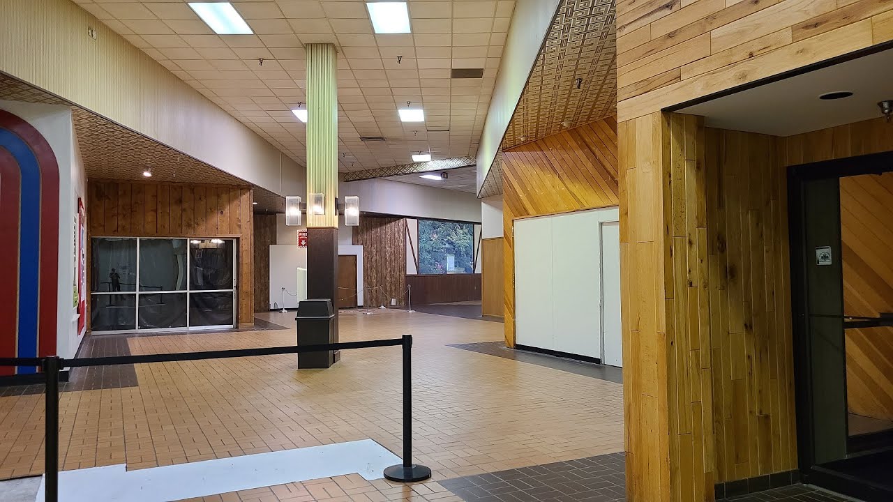 A Visit to Shenango Valley Mall - YouTube