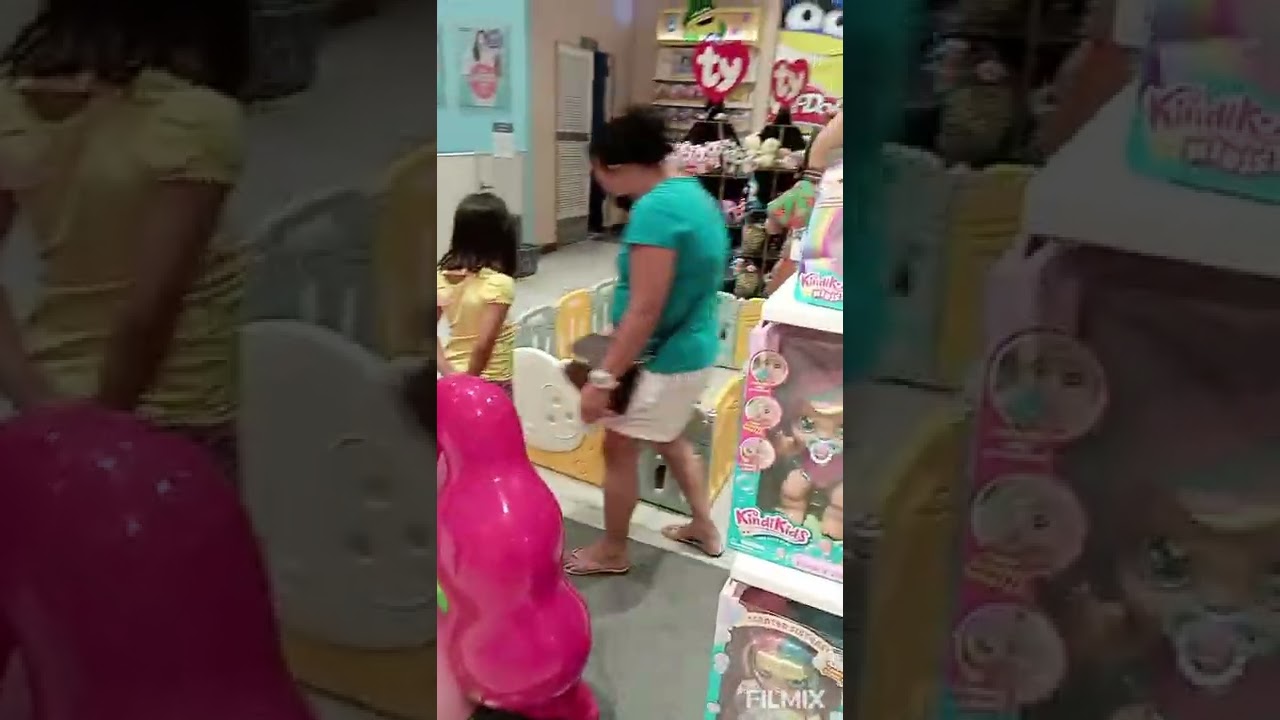 Marz Elle and Manong Seanne Goes Shopping!!! Window Only🤣🤣🤣 Pls LIKE ...