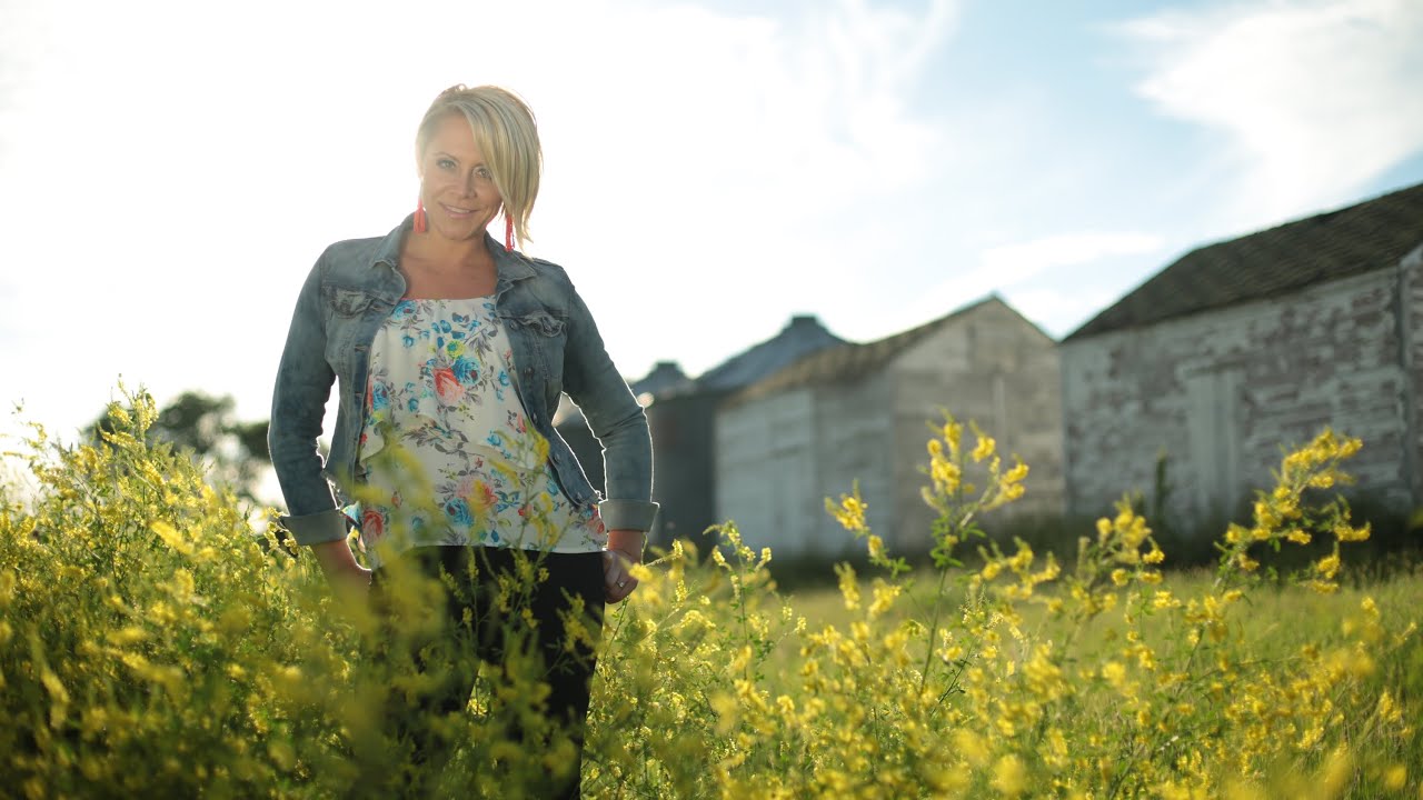 Gwen Sebastian "Small Town Soul" Official Music Video - YouTube