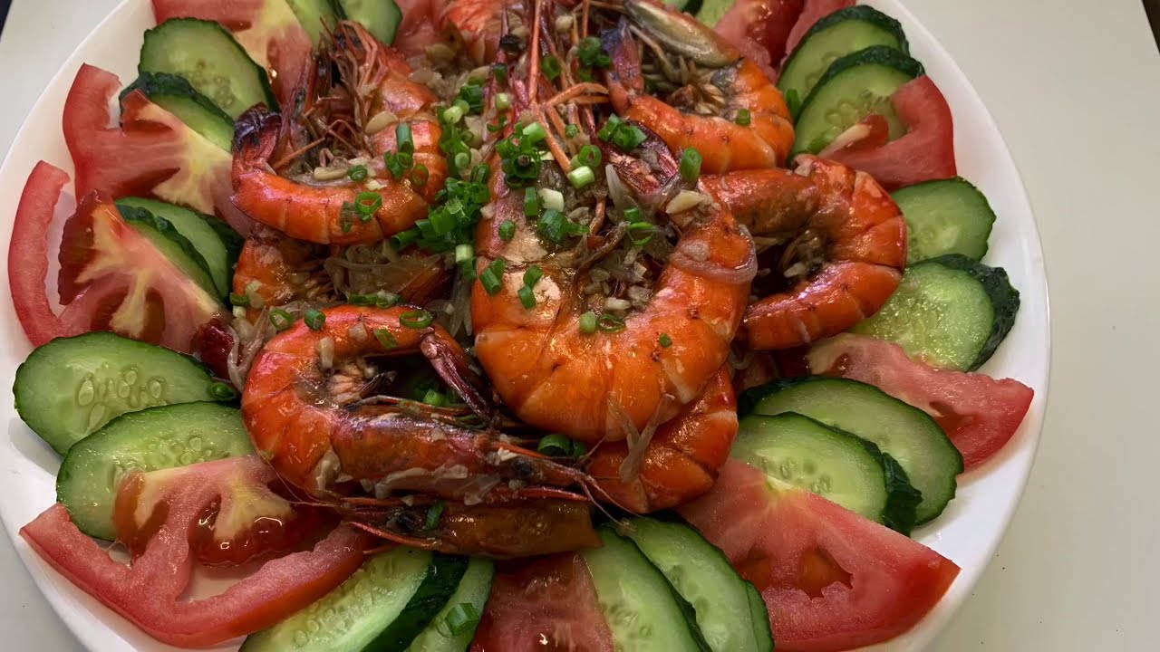 BUTTERED GARLIC TIGER PRAWNS FOR DINNER - YouTube