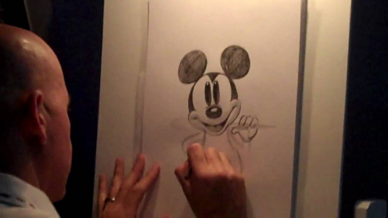 Live Mickey Mouse Drawing at E3 2010 - YouTube