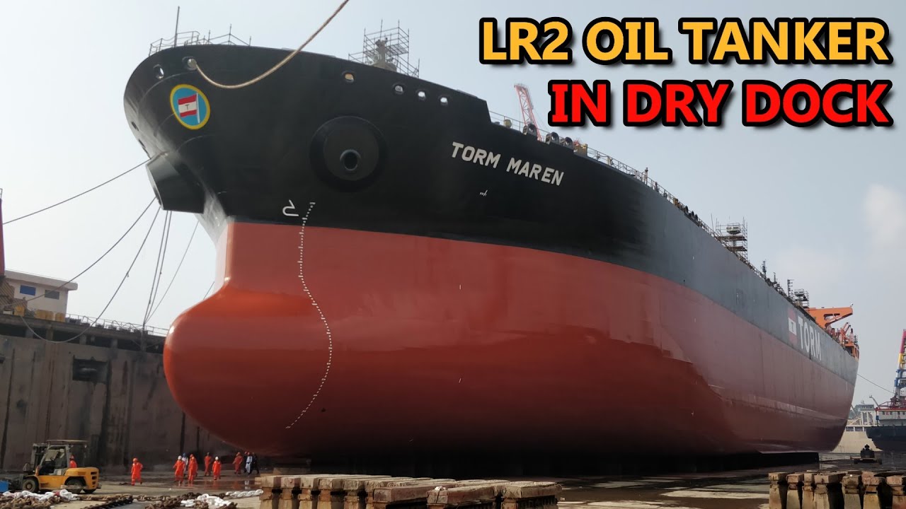 Huge Oil Tanker in Dry Dock | CSSC Shipyard, Guangzhou, China - YouTube