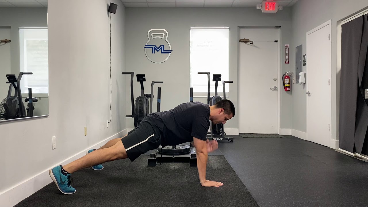 Shoulder Taps (ab exercise) - YouTube