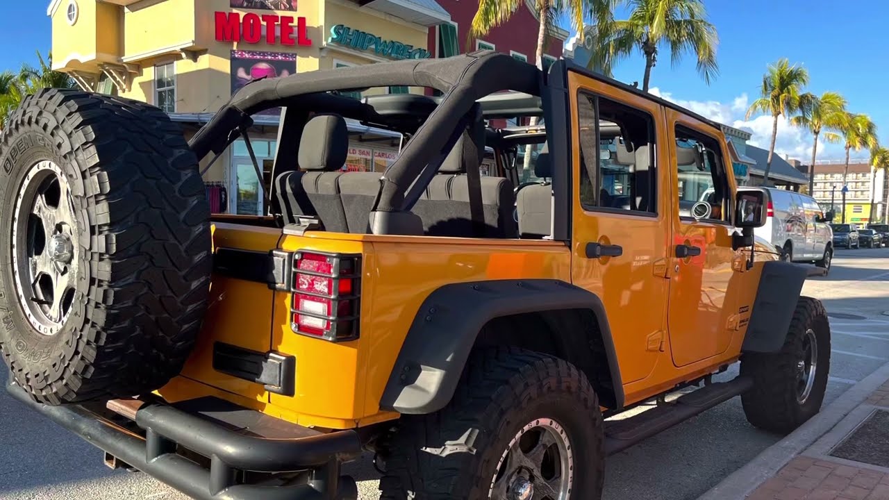 2012 Jeep Wrangler JKU - Dozer, 6 speed manual - YouTube