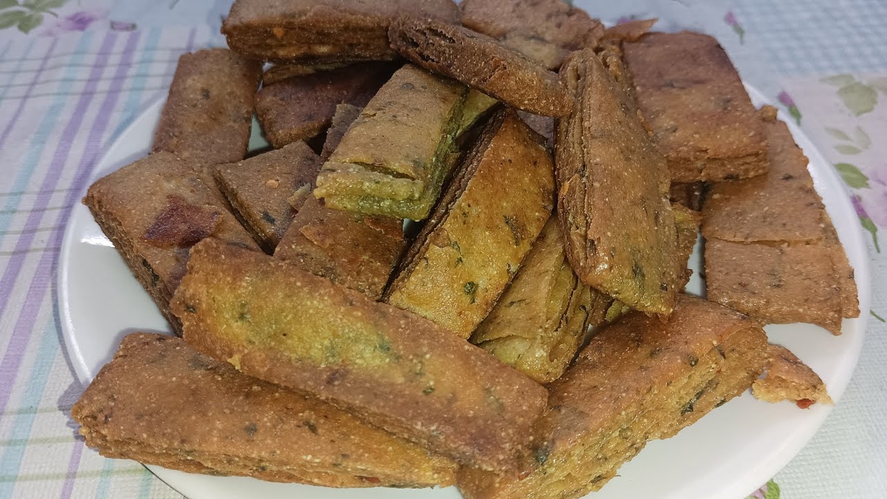 Khasta Methi Mathri Recipe | Easy Tea Time Snack - YouTube