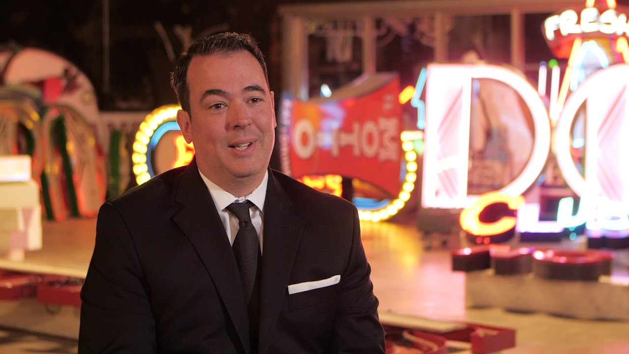 Meet DJ Chris Kingsley - YouTube