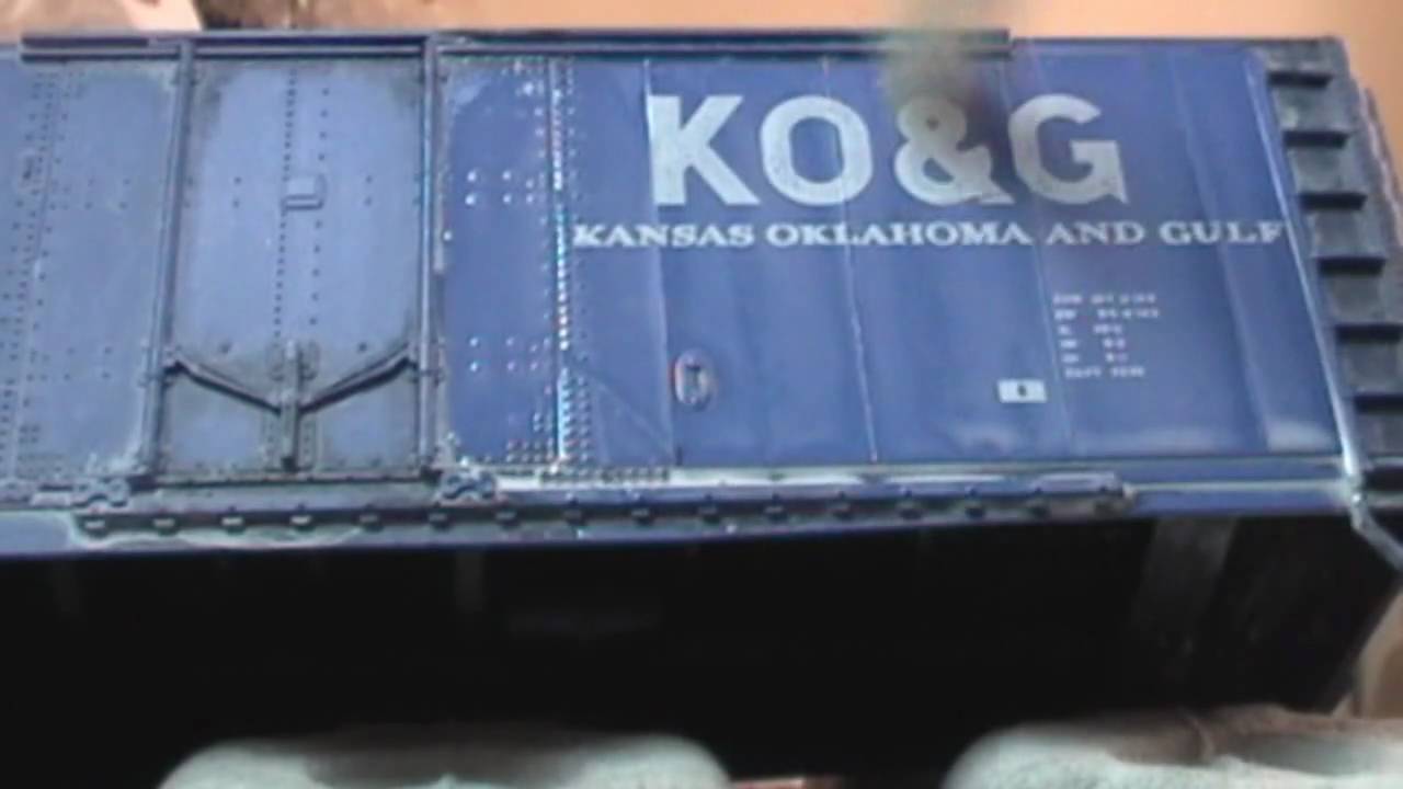 1.10.09 How To Fade HO Scale (White Wash) - YouTube