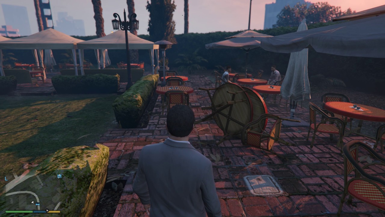 GTA V : The Table got possessed - YouTube
