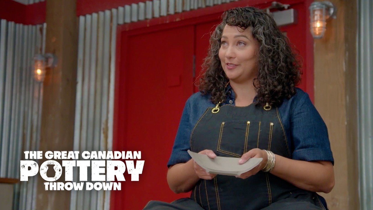 How to give a bowl a proper foot, with potter Natalie Waddell - YouTube