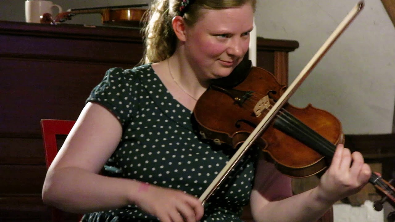 FOLKROT 2019 - Elna Carr, Erika Risinger Jeanette Eriksson - YouTube