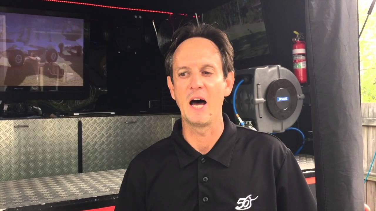 Brett Holdway Golf Skate Caddy™ Ride - YouTube