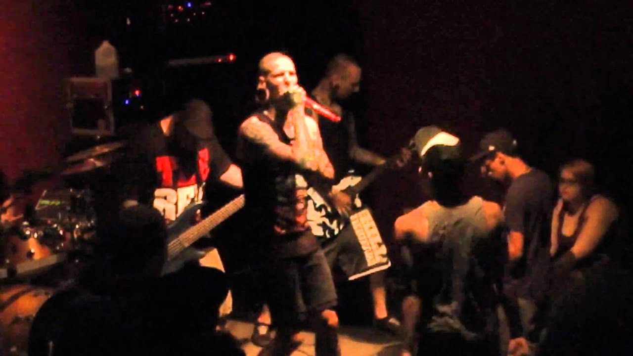 Suffokate Live - "Force Fed" And "Slaughter Your Enemies" - YouTube