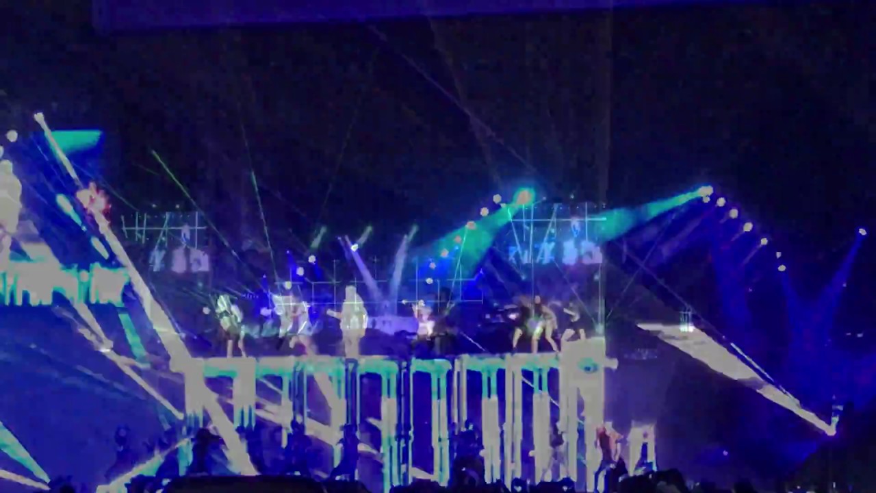 Purpose World Tour (SYDNEY): Justin Bieber Performance - YouTube