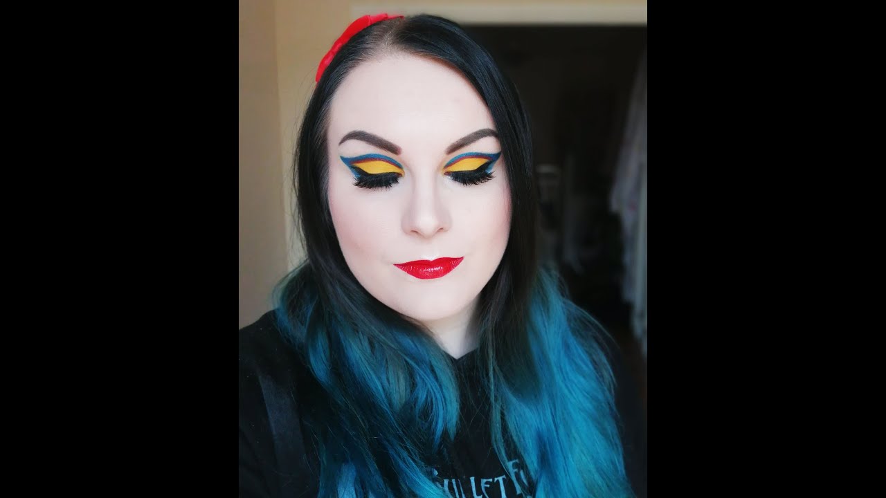 Disney Snow White Inspired Makeup Look GRWM Close up - YouTube