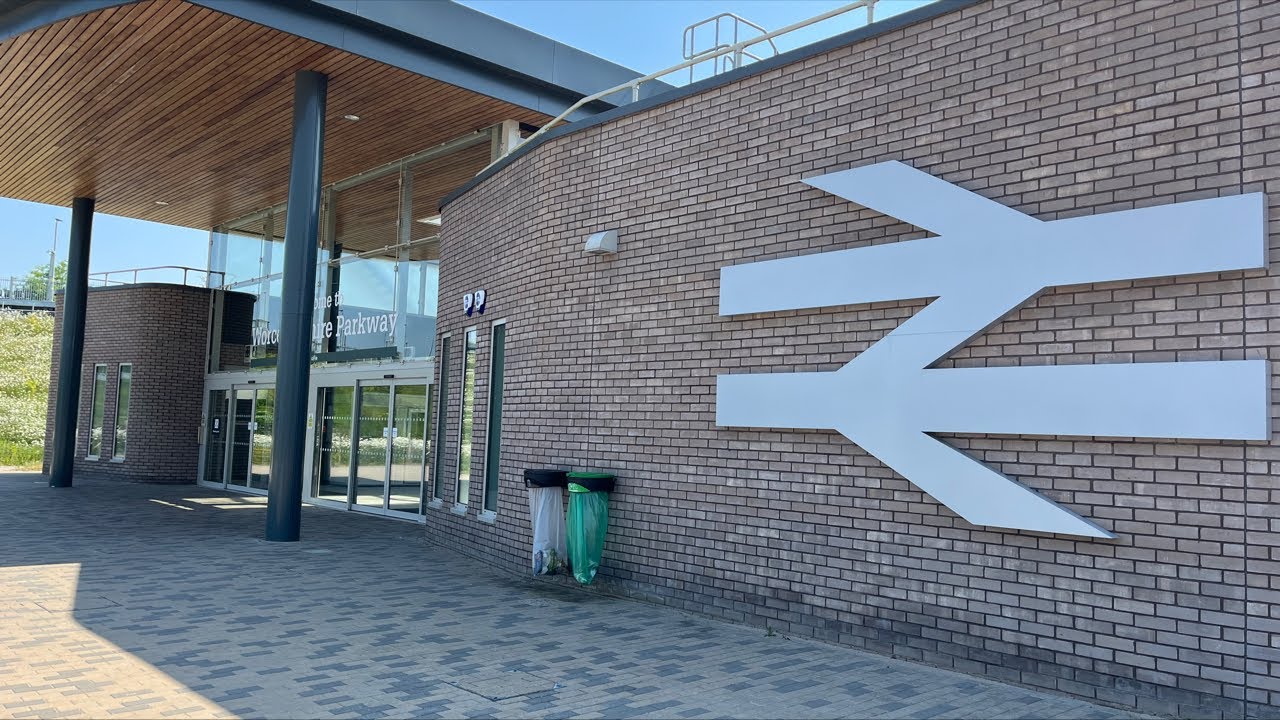 Trains at Worcestershire Parkway | Live Rail Cam | - YouTube