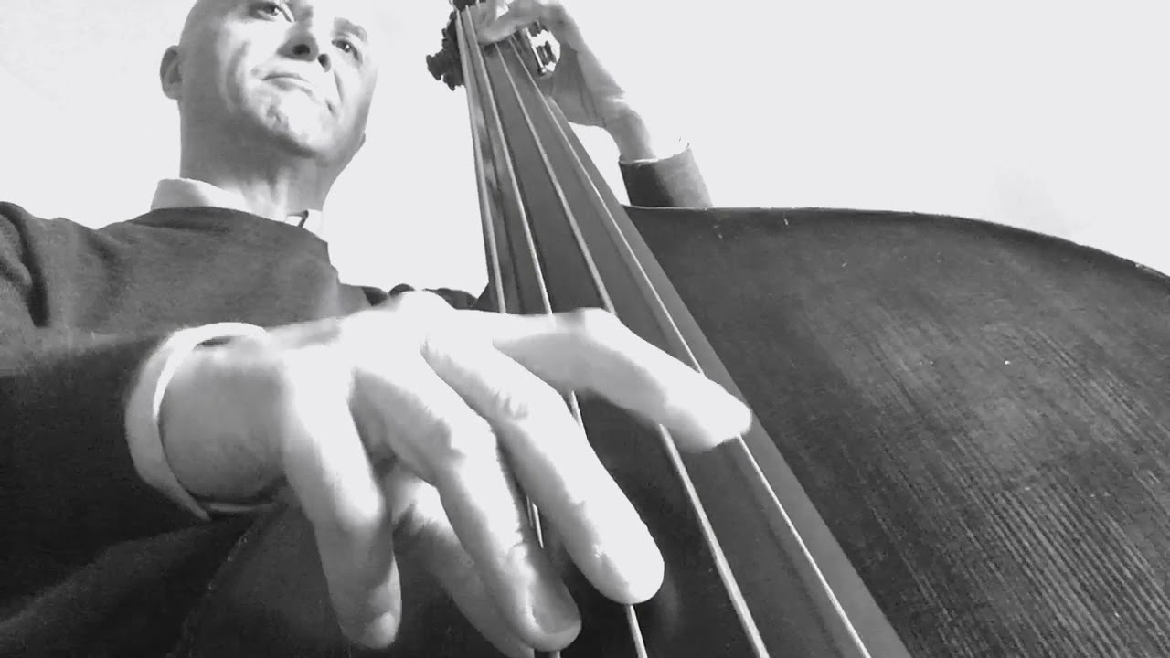 Take The A Train Bass Line Play Along Backing Track - YouTube