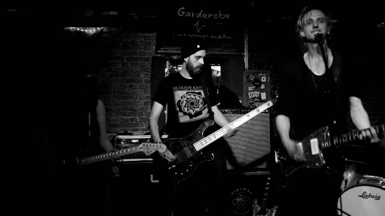 Dead Leaf Echo - Live@Pooca Bar, Hamburg - YouTube