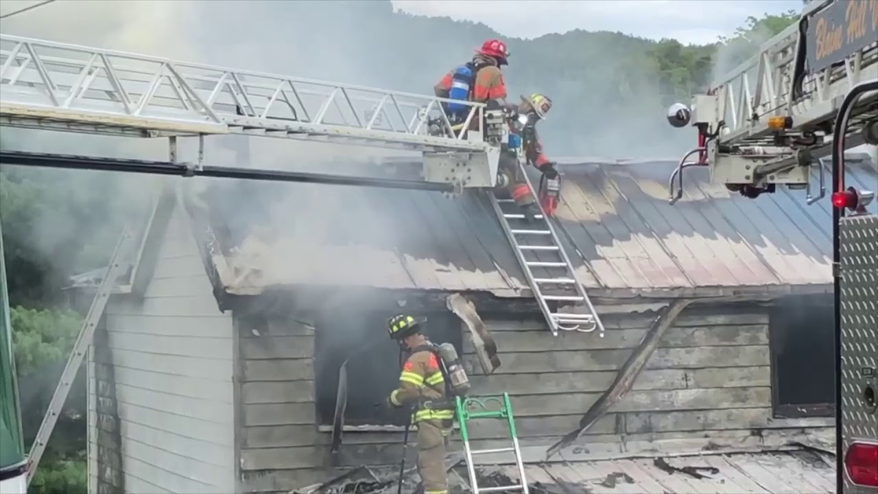 House Fire Elizabeth Twp Allegheny County industrial Rd 9/15/19 - YouTube