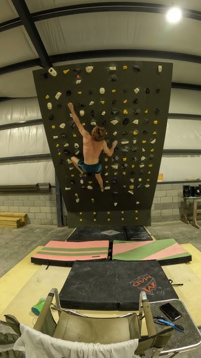 Forever Impossible (7C) - 2016 Moonboard Benchmark - YouTube