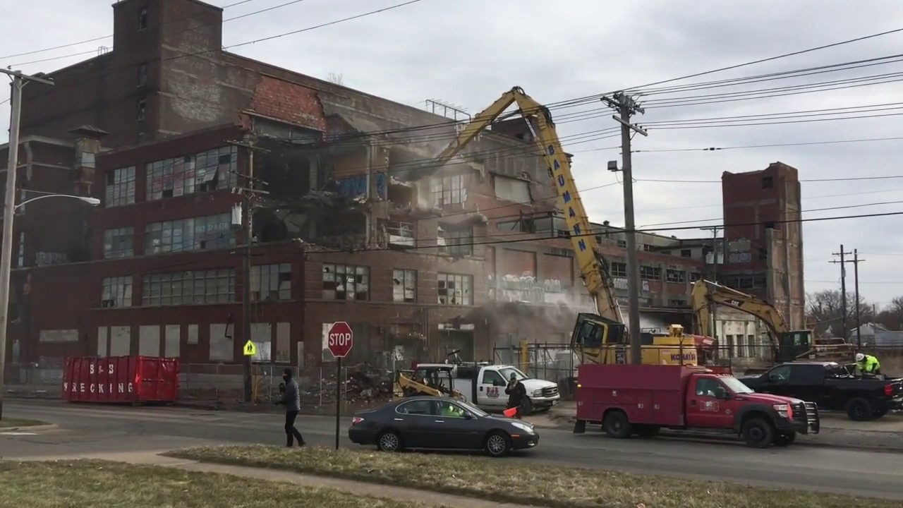 Demolition of West Side eyesores begins - YouTube