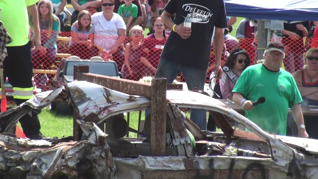 Petrolia Fair Demolition Derby 2017 | Pro Mod Minis - YouTube