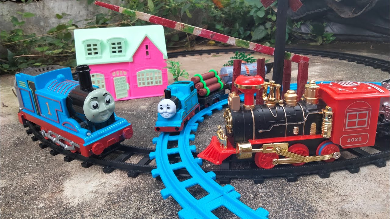 kereta api Thomas and Friends tabrak kereta klasic sampai anjlok,Thomas ...