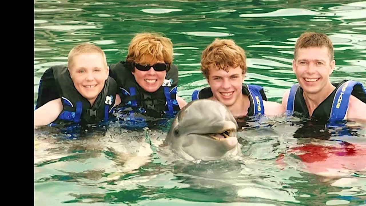 Lisa Stinson gives back to Children's Wish Foundation - YouTube