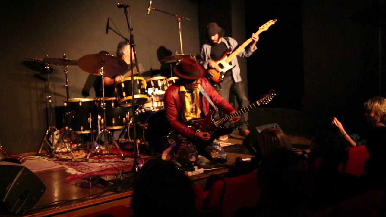Ladell Mclin Super Trio pays a tribute to Jimi Hendrix - Foxy Lady ...