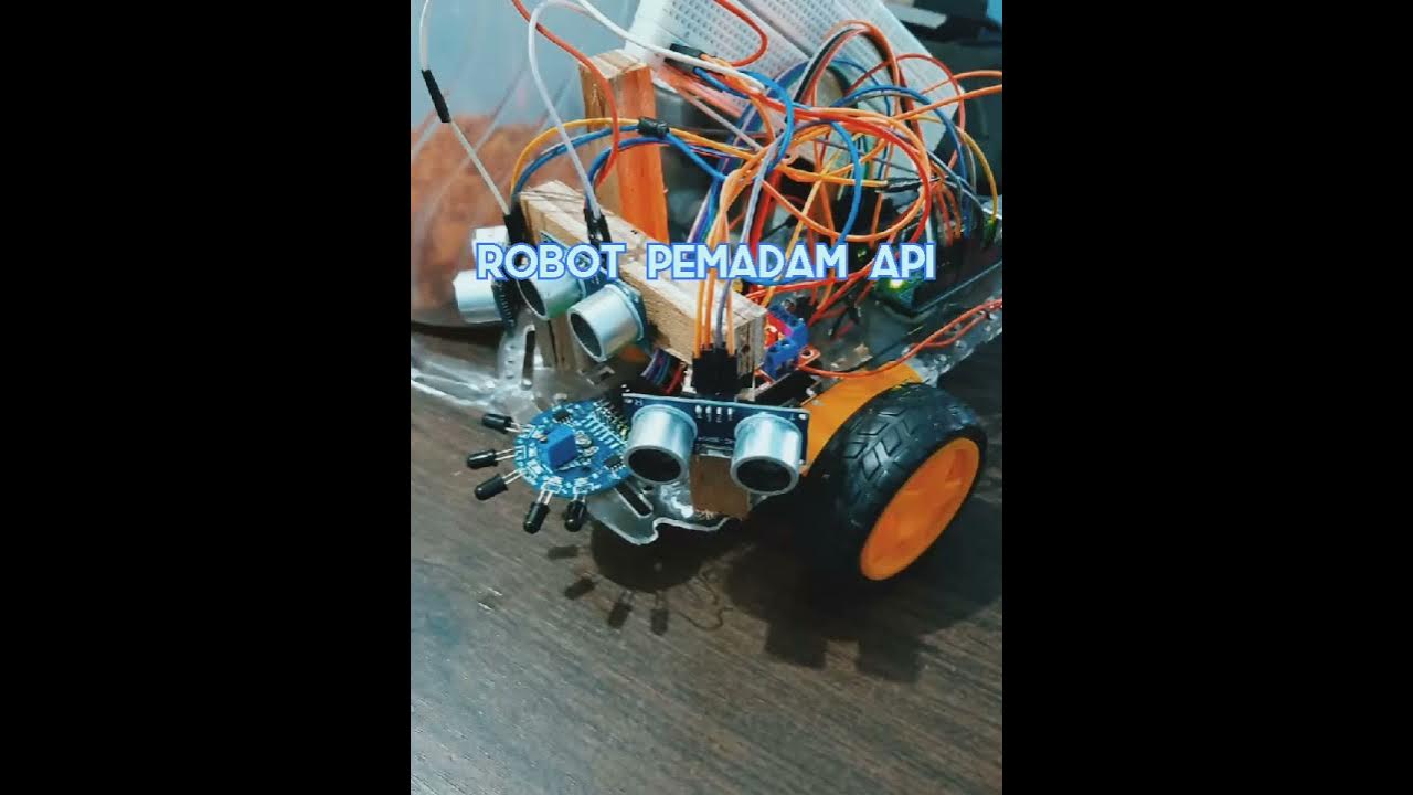 Robot pemadam api - YouTube