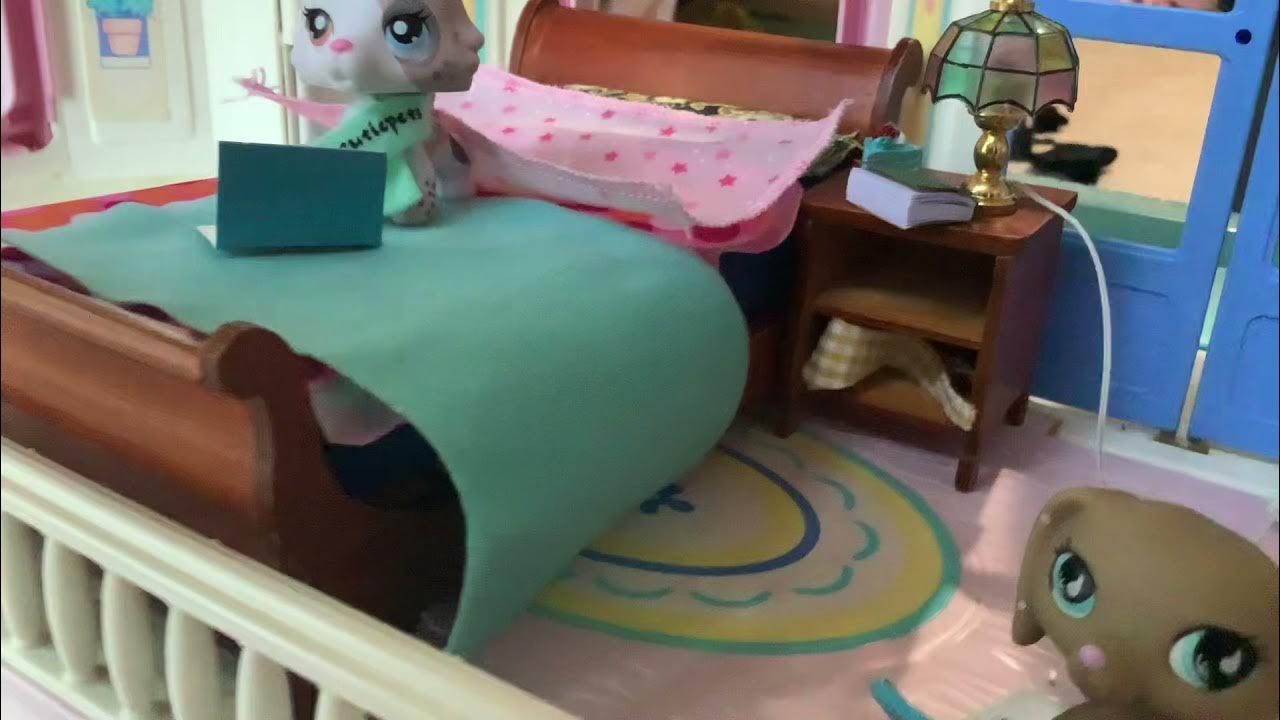 Funny sisters short skit - YouTube