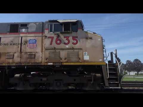 NS Z4K with a UP GEVO on point in Swanton, OH - YouTube