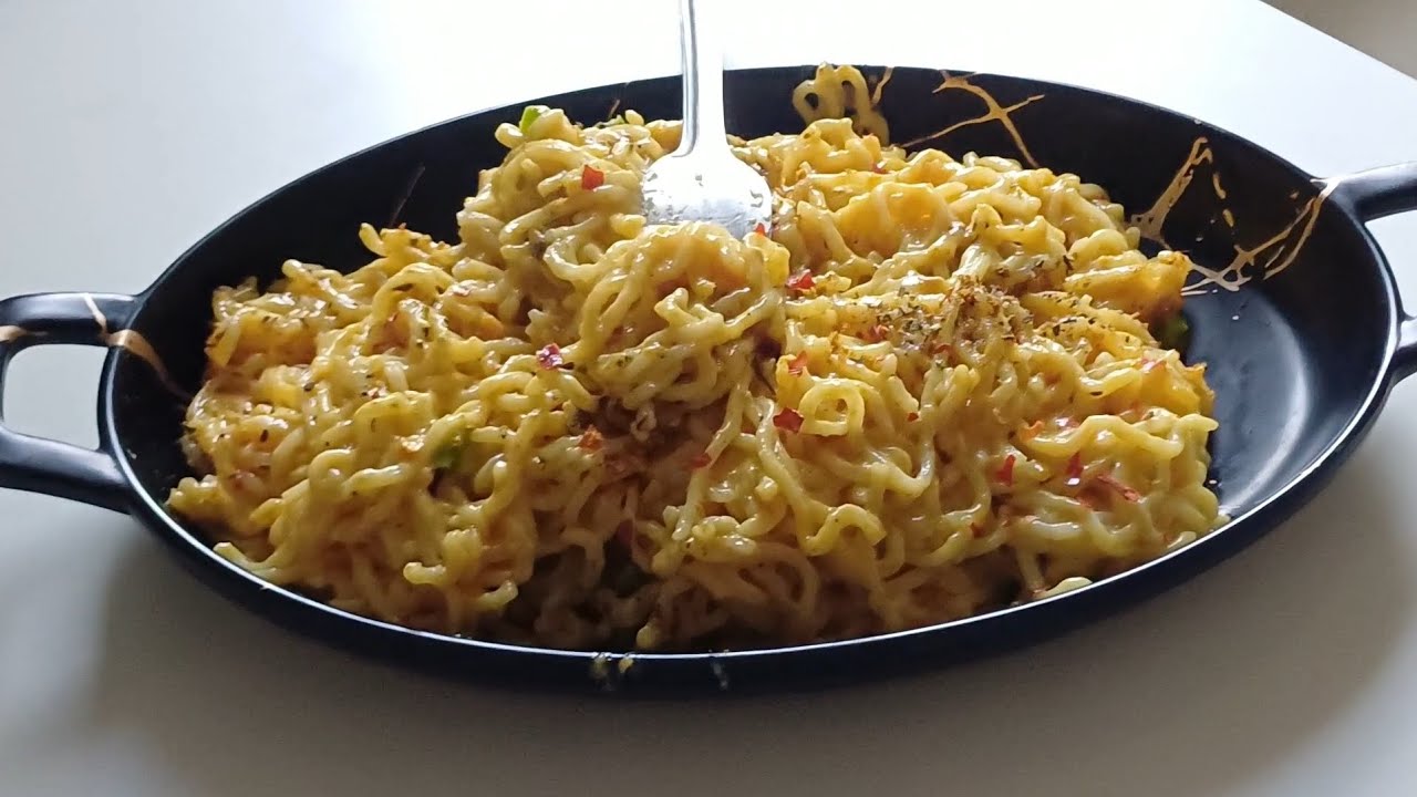 🧀 Sunday Special Cheese Maggie Recipe | Creamy & Cheesy Maggi at Home 🍜 ...