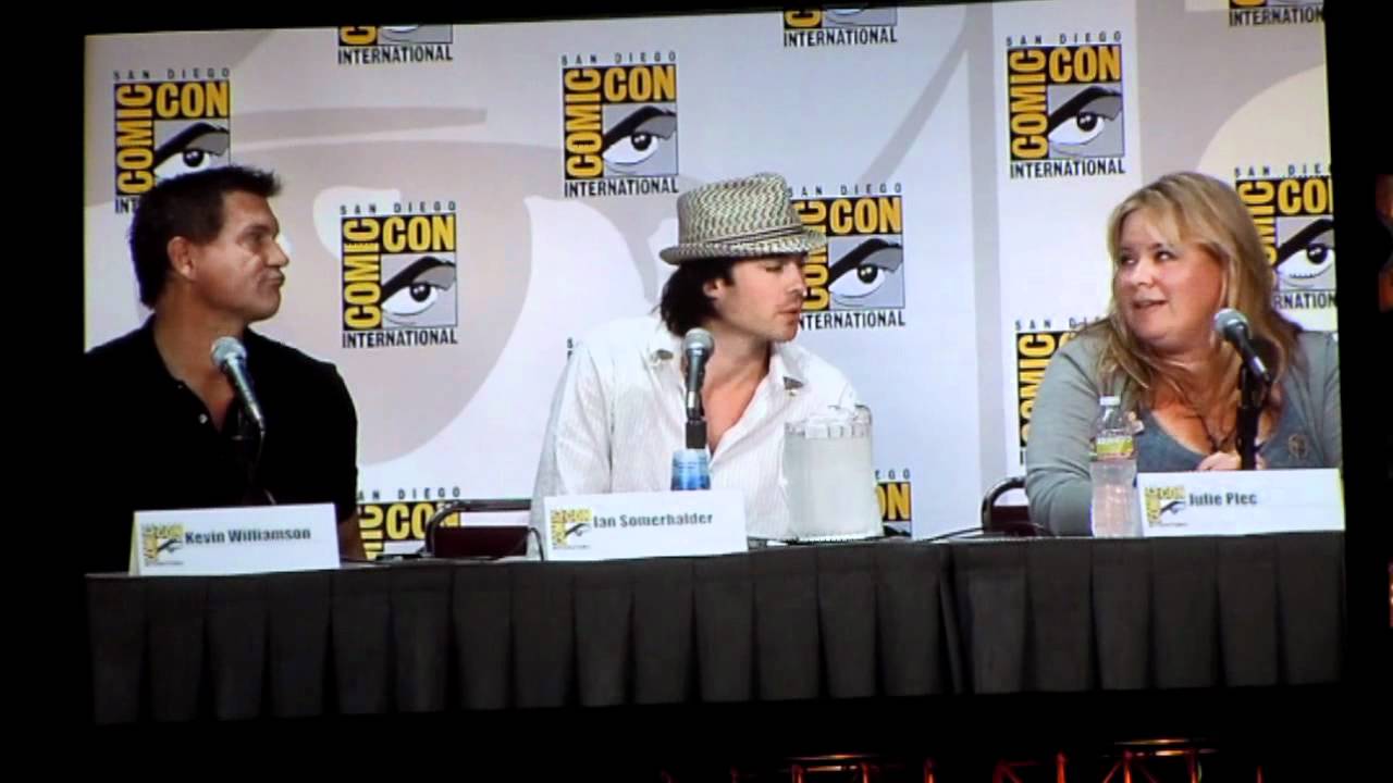 Comic-Con 2011: The Vampire Diaries Panel 1/5 - YouTube