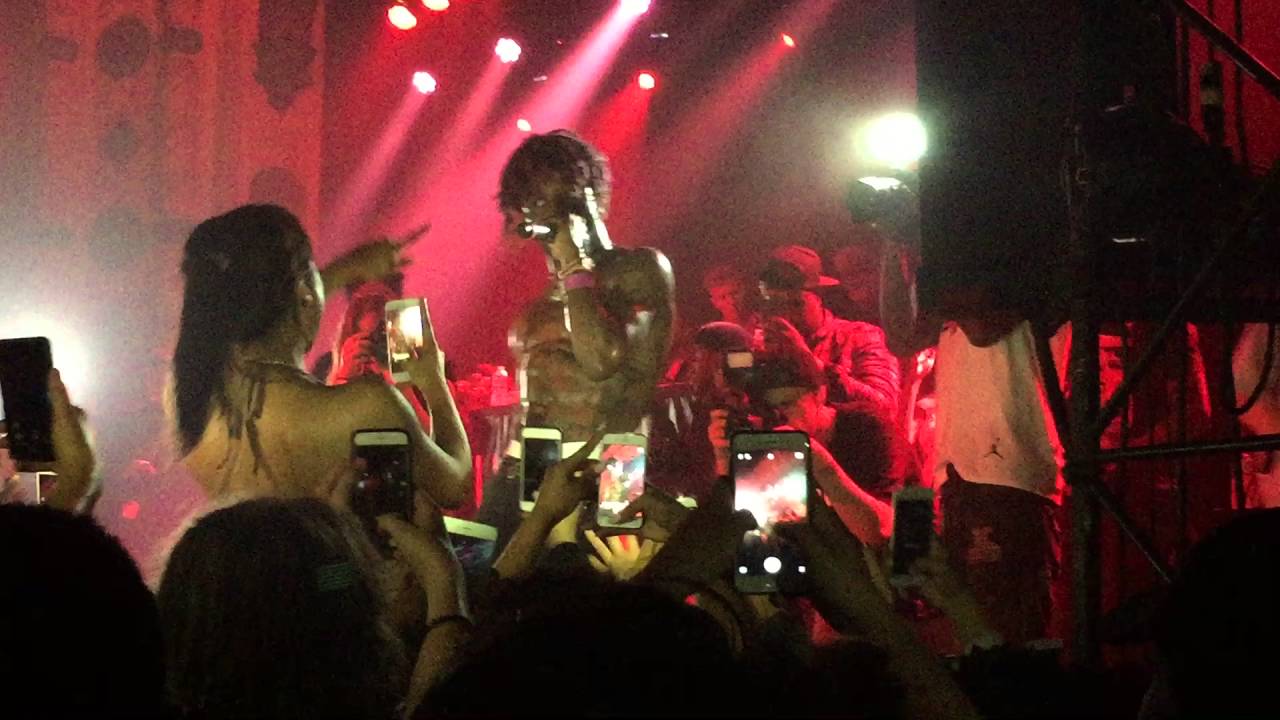 Lil Uzi & Famous Dex - Grab The Wheel (live) - YouTube