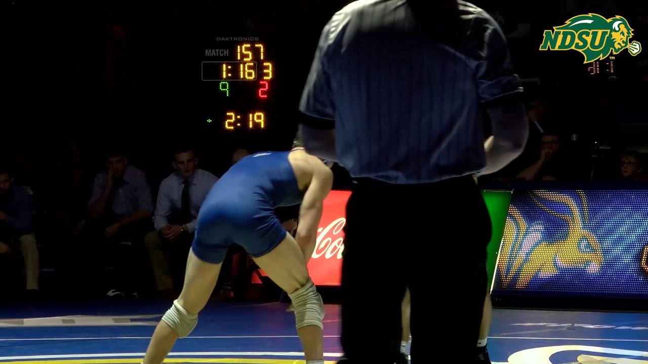 NDSU Wrestling defeats SDSU 19-18 their 7th straight dual victory - YouTube