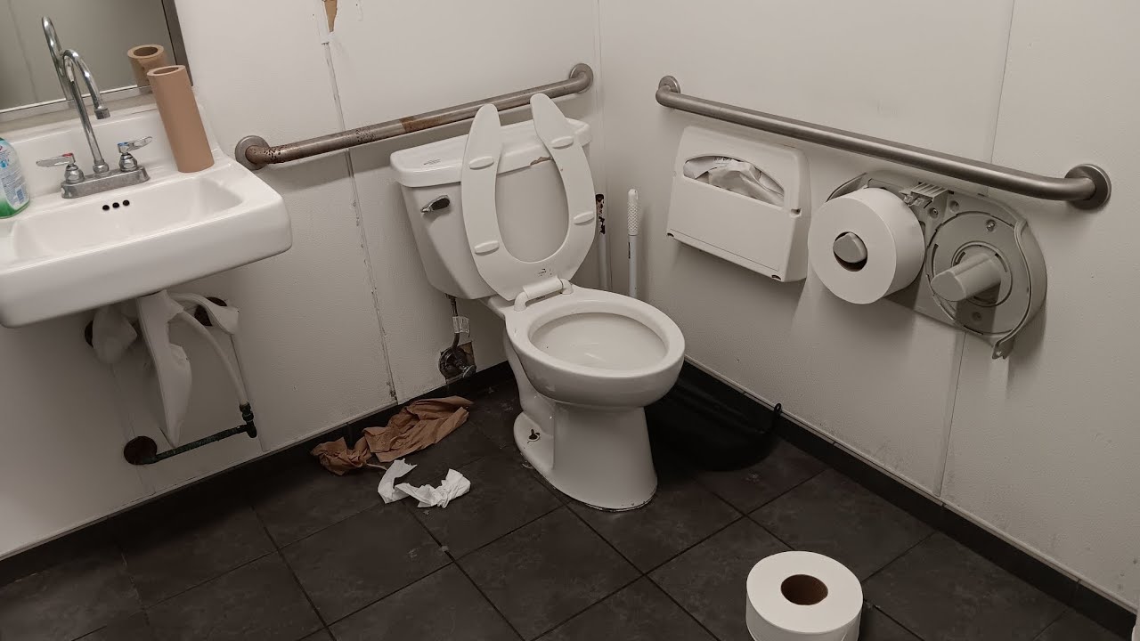 257. Graphic warning! Walgreens mens restroom full shoot! - YouTube