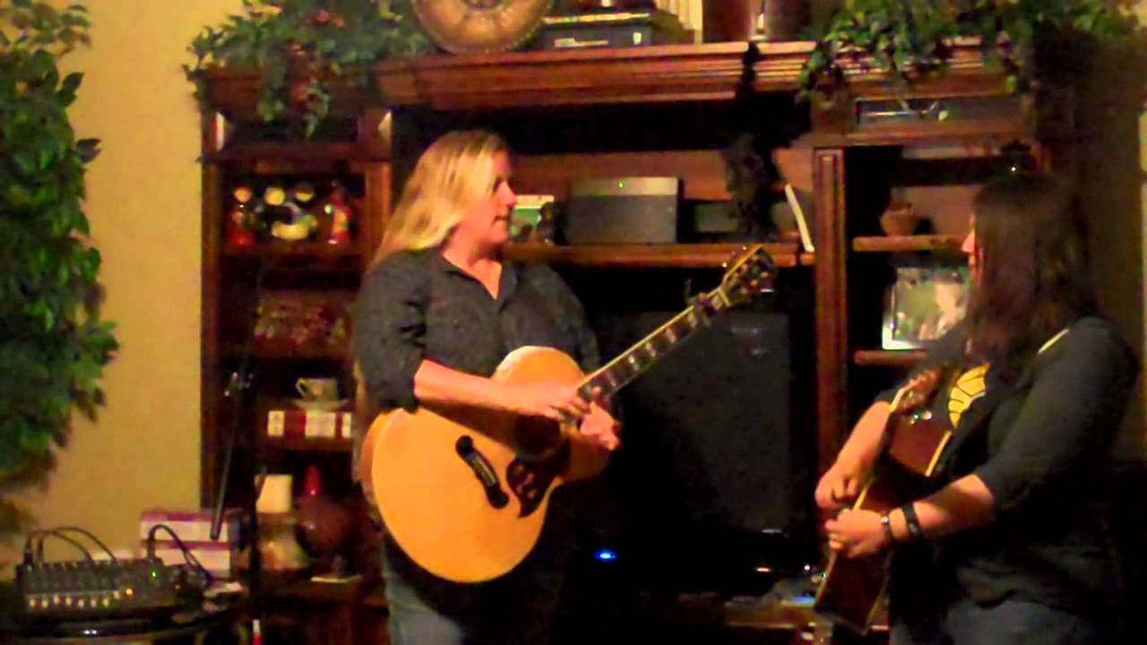 Susan GIbson House Concert 2013 - Wide Open Spaces - YouTube