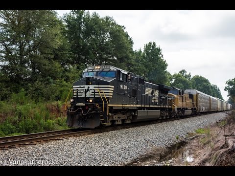 NS 284 Northbound with UP EMD trailing - YouTube