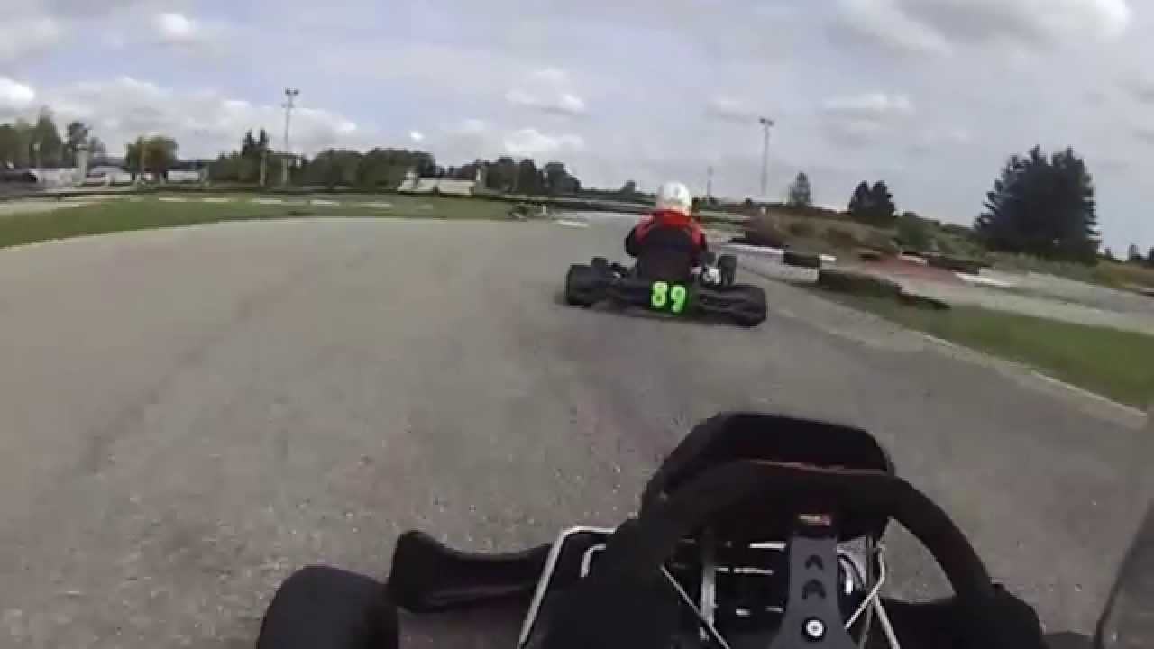 Cameron Motorsports 2012 - Another fun battle - YouTube