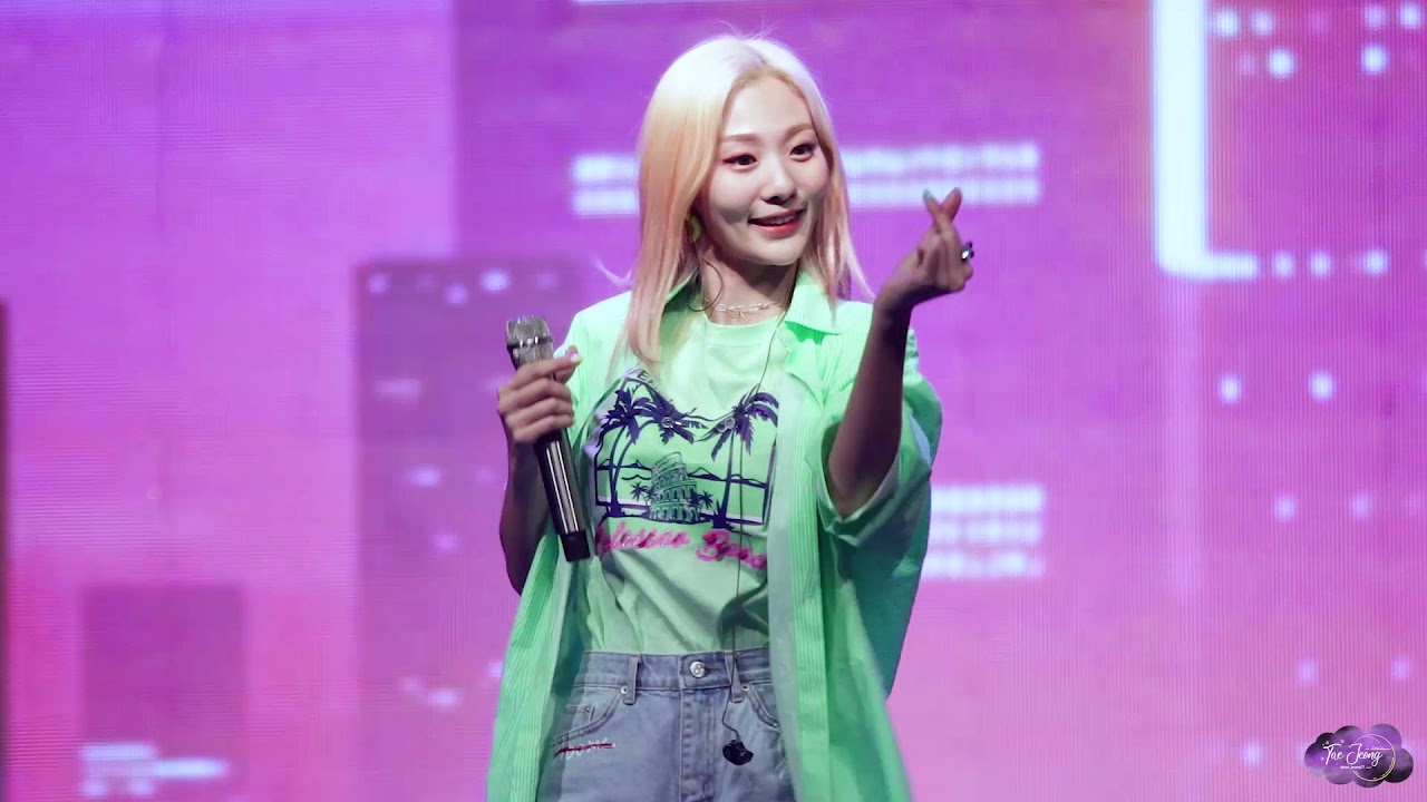 [190509] 볼빨간 사춘기 (Bol4) - You(=I) @충북보건과학대 덕암문화축전 By. TaeJeong - YouTube