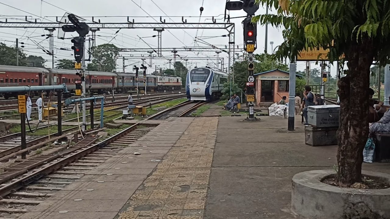 Top busy Station Itarsi Me Navyug express ka departure and Jabalpur ...