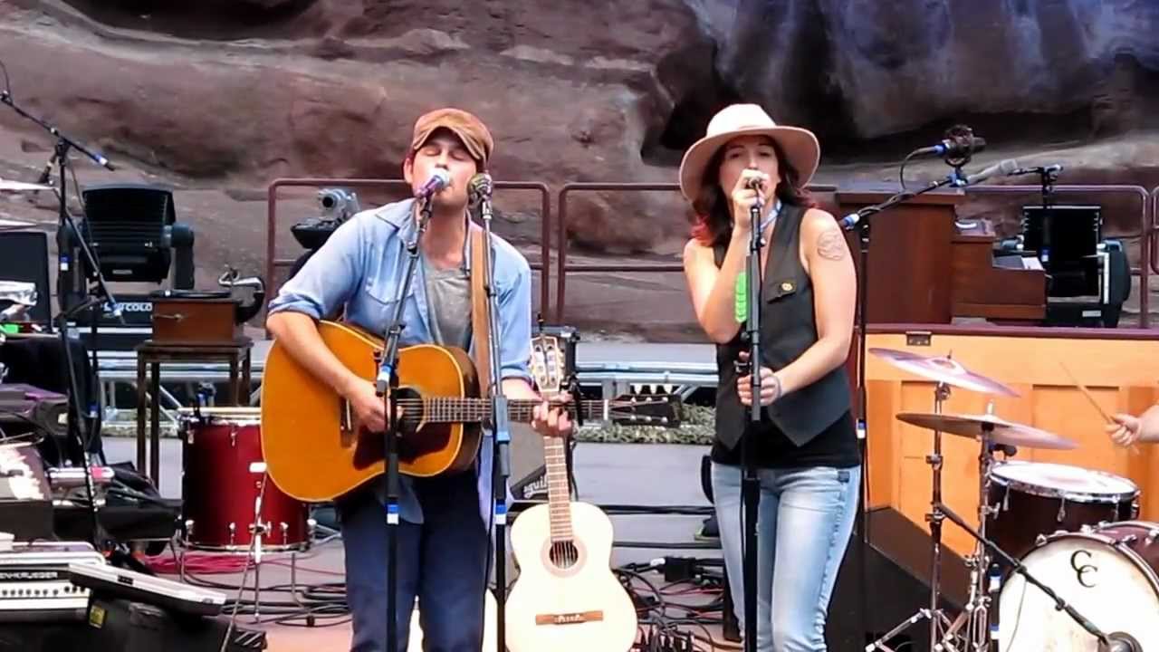 Brandi Carlile Gregory Alan Isakov That Moon Song 07.14.2012 - YouTube