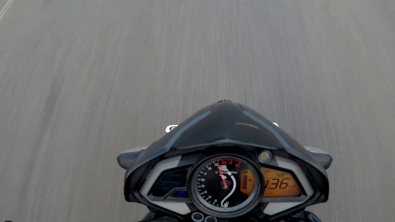 Yamaha R1 fly-by | pulsar 200ns - YouTube