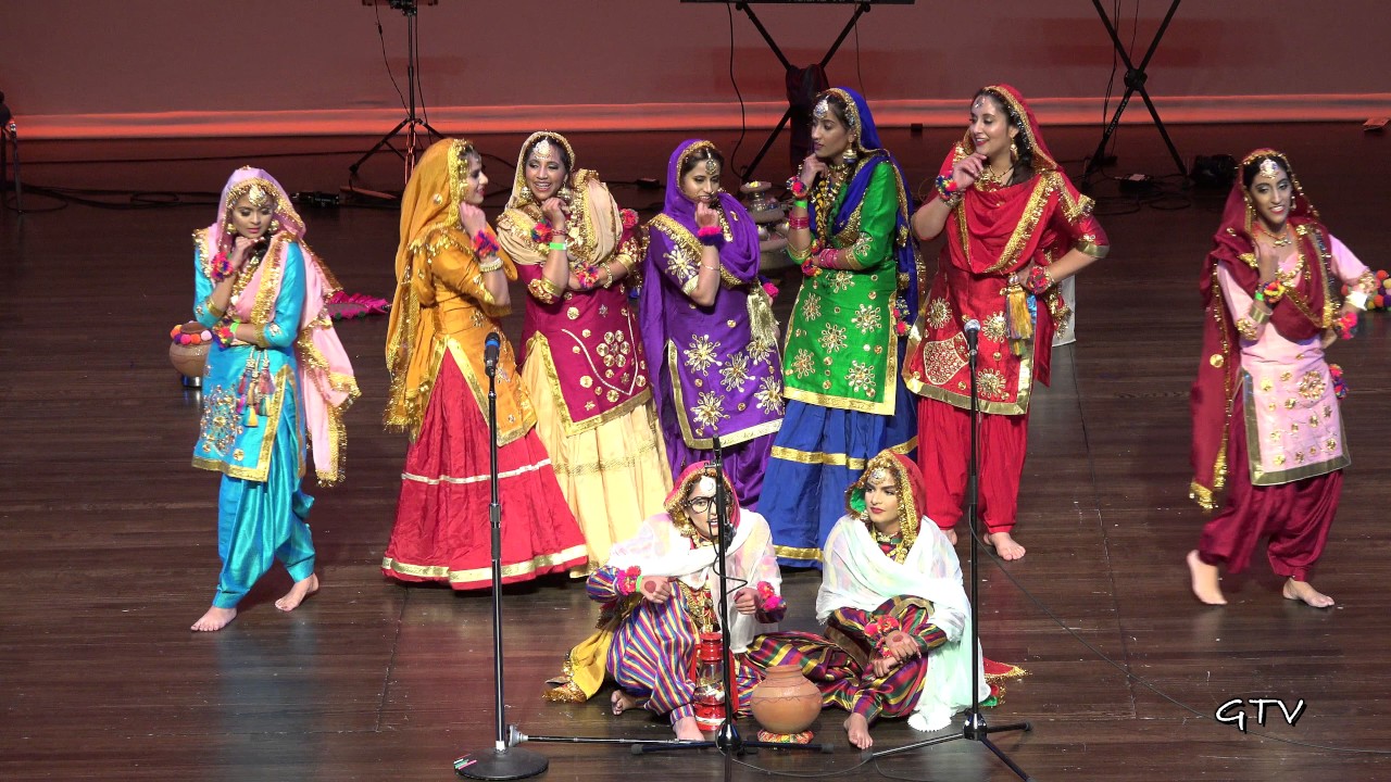 Giddhe Diyan Shaunkana @ Bay Area Bhangra Giddha 2016 - YouTube